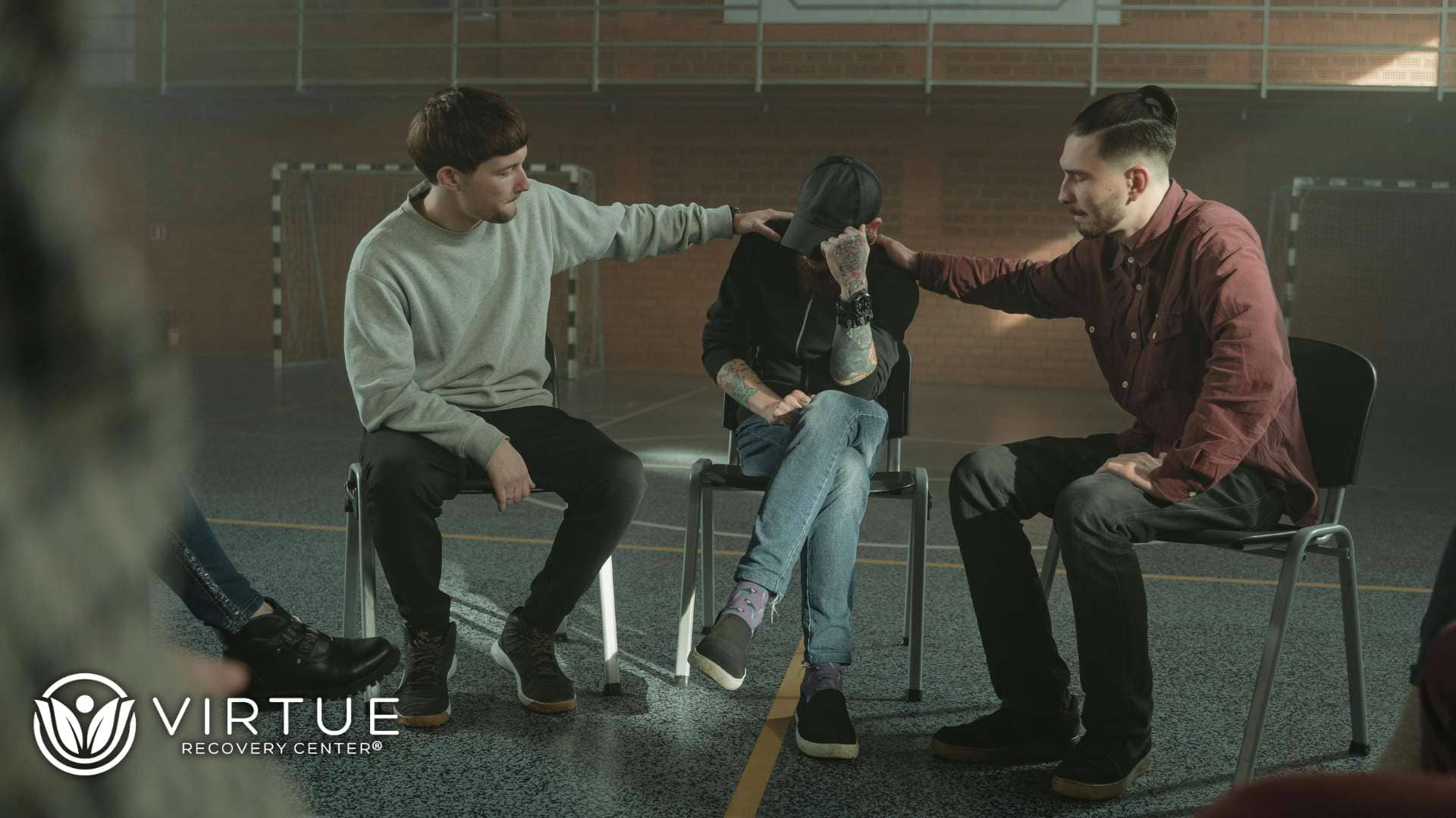AA vs NA: Understanding Key Differences | Virtue Recovery